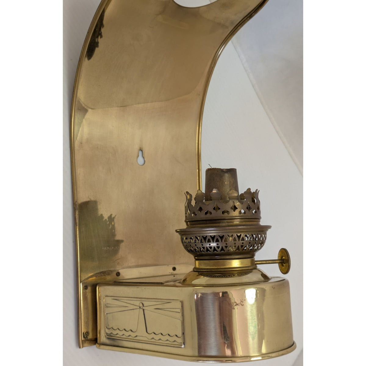 DHR Holland Brass Wall Mounted Oil Lamp Reflector NO CHIMNEY Arched Co ...