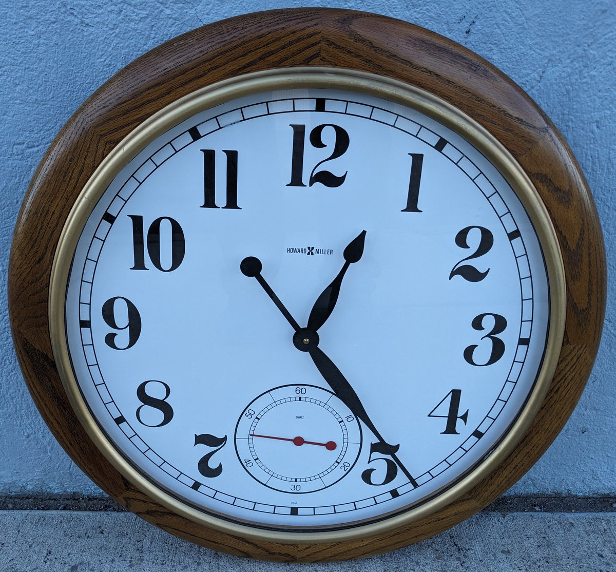 AS-IS 25" Round Oak Howard Miller 622-757 Wall Clock Large Wood Quartz ...